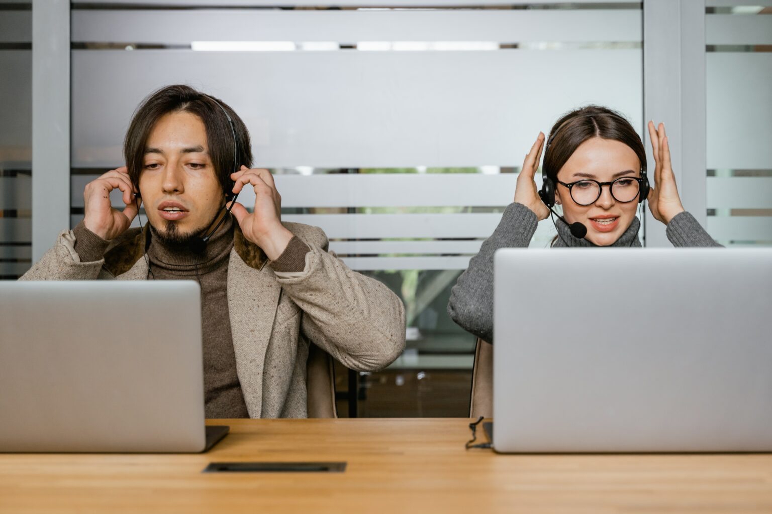 Qu'est-ce qu'un transitaire ? Fiche métier